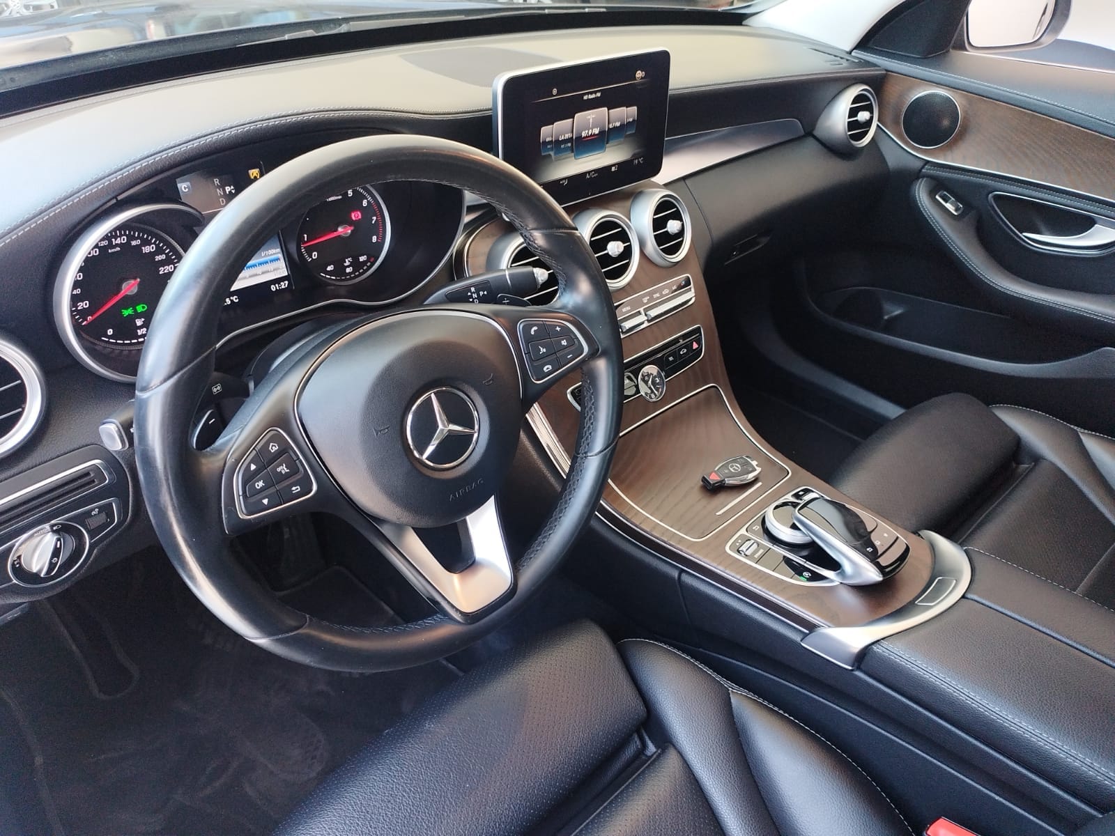 MERCEDES BENZ CLASE C200 CGI 2016 - Montoya Automotriz