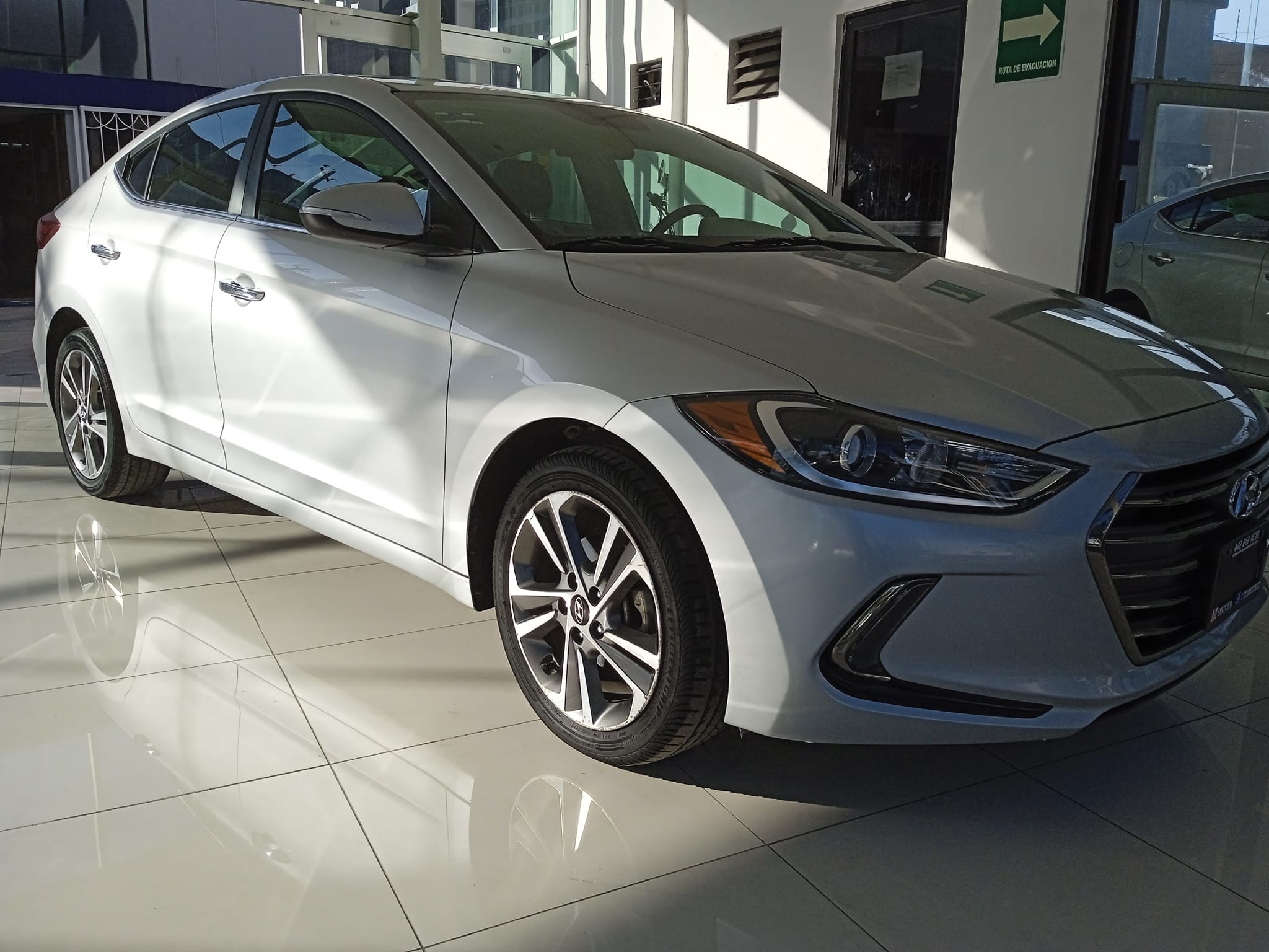 HYUNDAI ELANTRA LIMITED 2018 - Montoya Automotriz